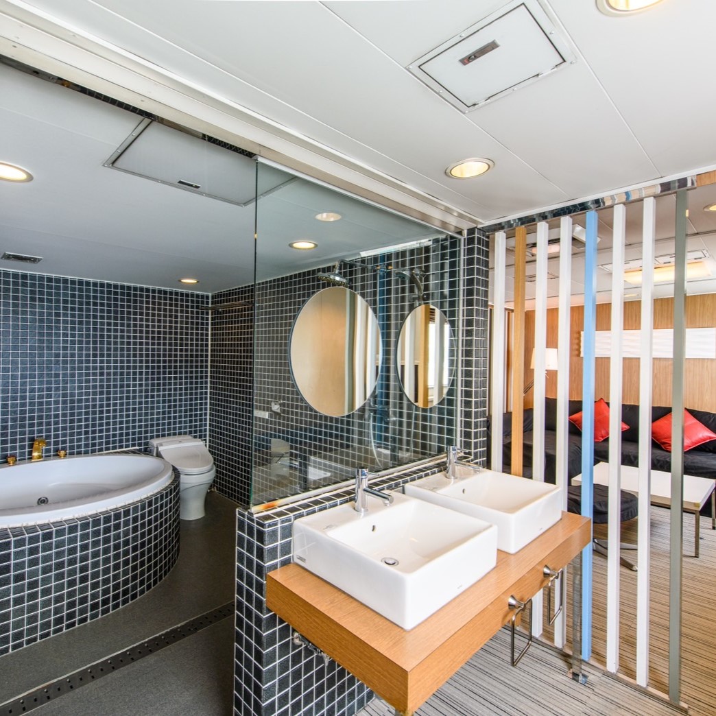 Room – Seahorse Ferry