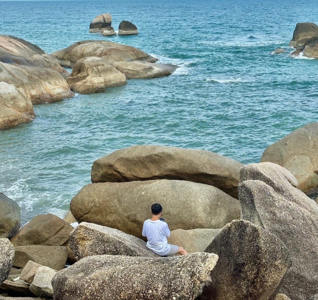 Grandmother and Grandfather Rocks Koh Samui – Seahorse Ferry