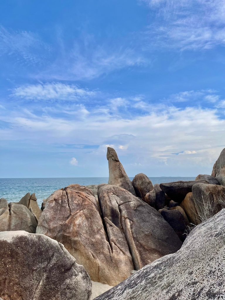 Grandmother and Grandfather Rocks Koh Samui – Seahorse Ferry